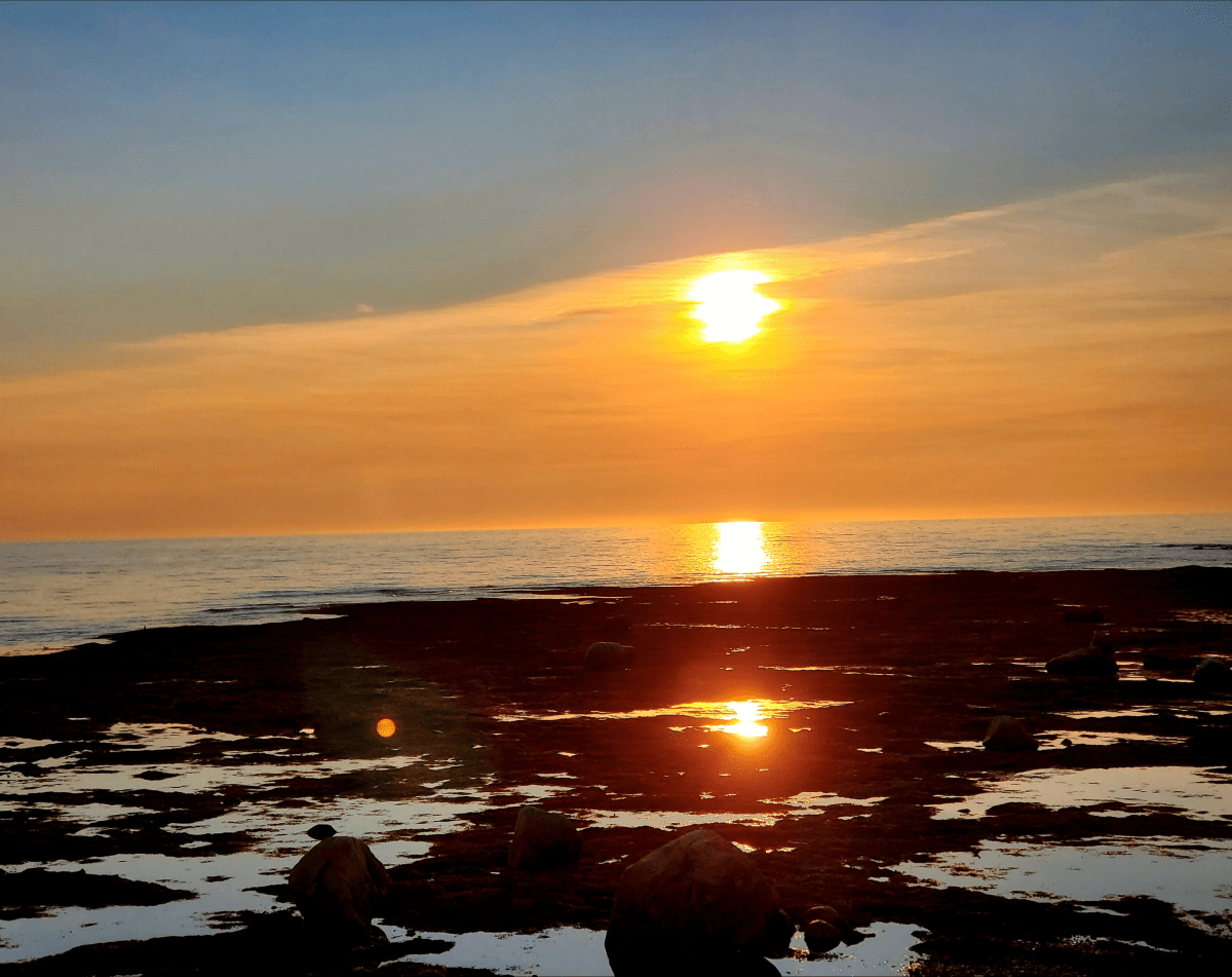 Three Suns At Sunset – 100CountryTrek.com