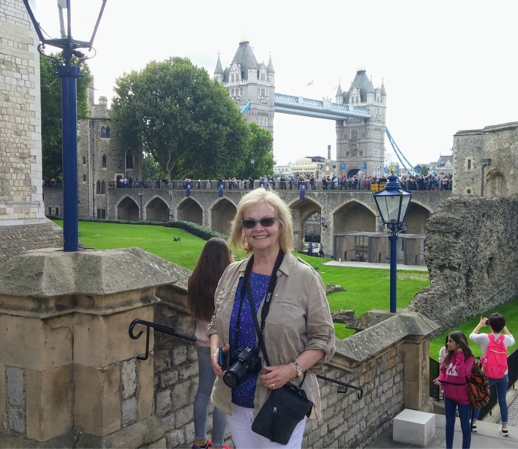 Tower Bridge – Briton – 100CountryTrek.com