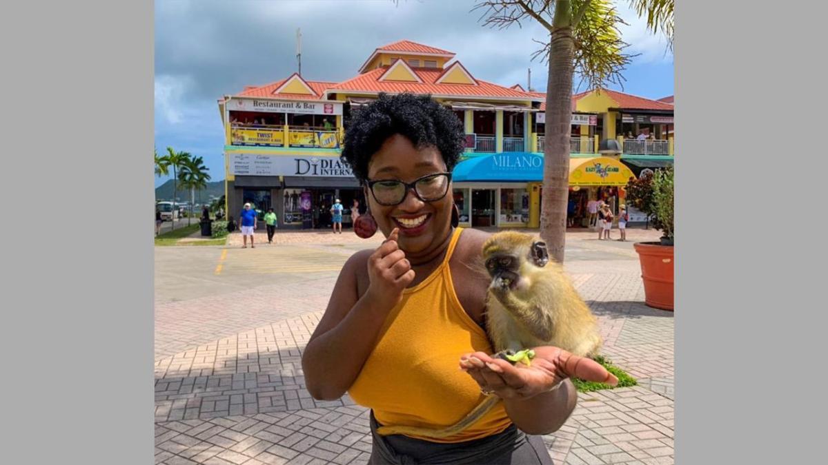 Monkeys -St.Maarten – 100CountryTrek.com